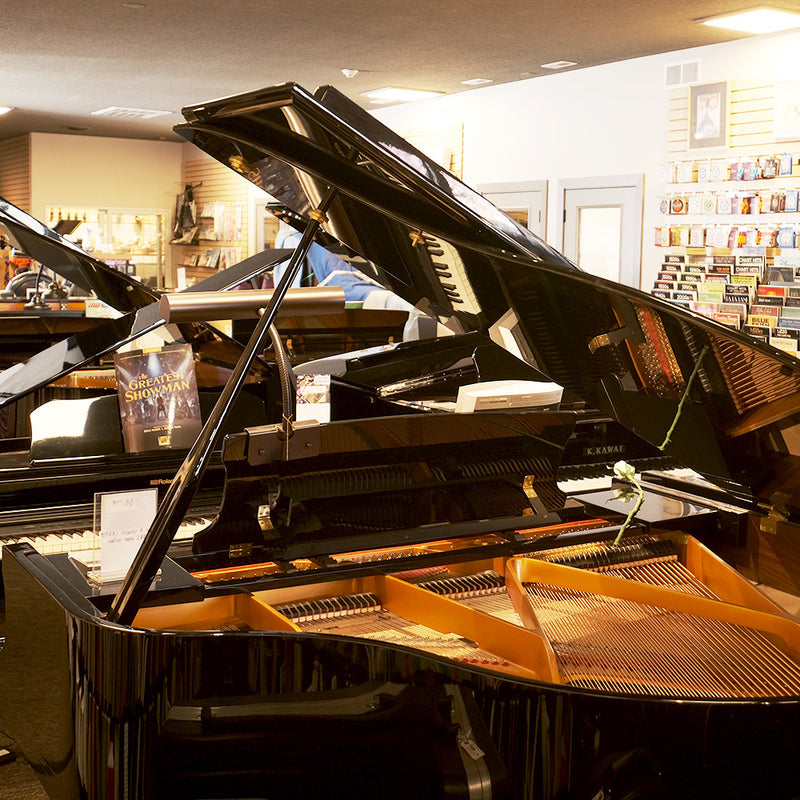 Pianos Showrooms & Meet Our Piano Specialists | Schmitt Music